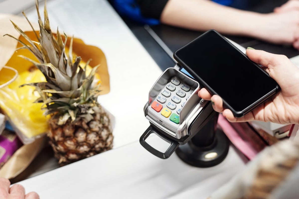 Platba mobilom: Ako funguje a čo potrebujete nastaviť? | FinancnyKompas.sk